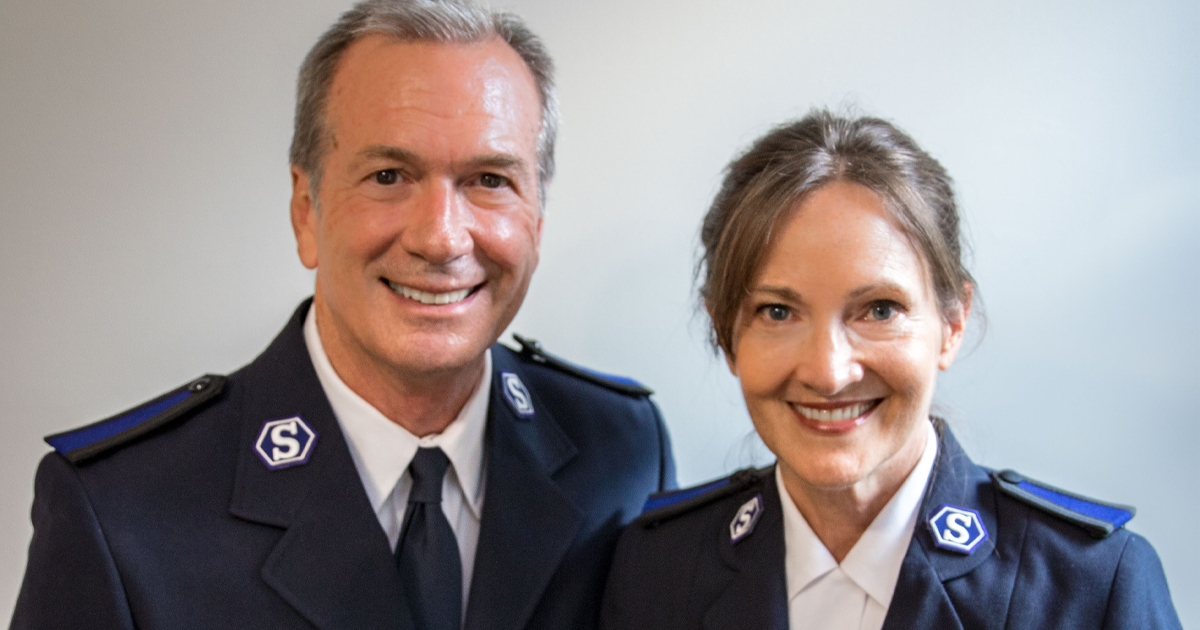 Fight for Good Podcast: Episode 100. Dr. Bill & Rev. Diane Ury - War Cry