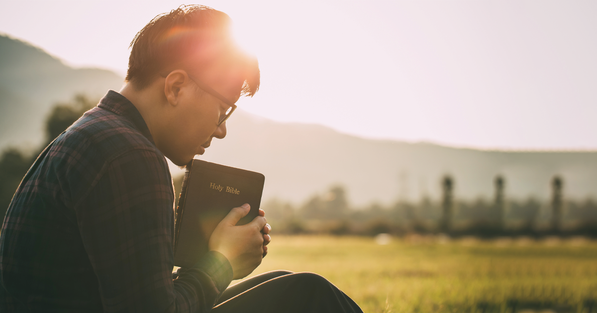 Essential Worship - The War Cry