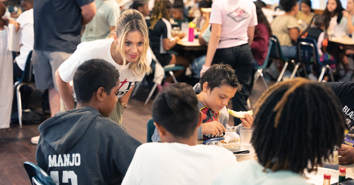 Full of Faith with Candace Cameron Bure - The War Cry